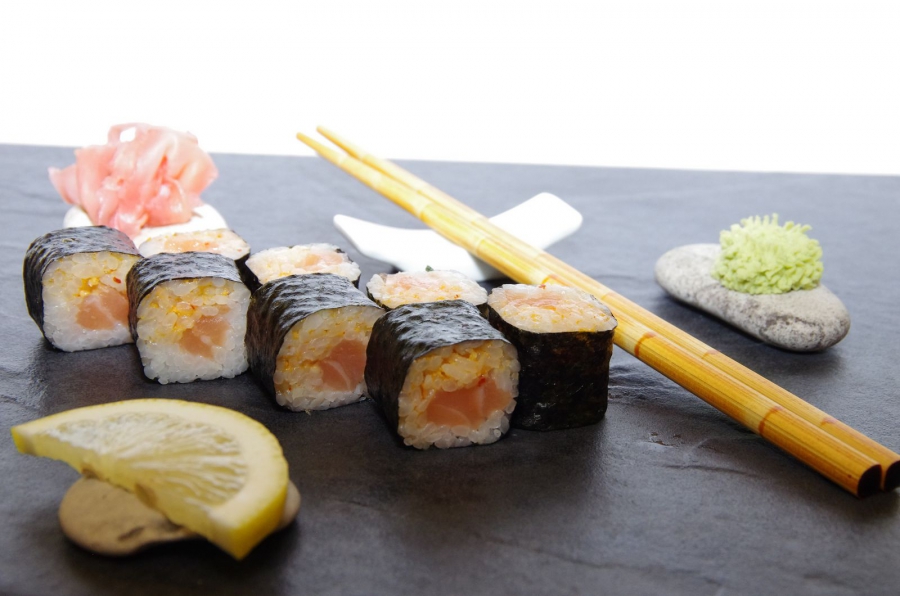 Spicy Sake Maki - 15 - 15